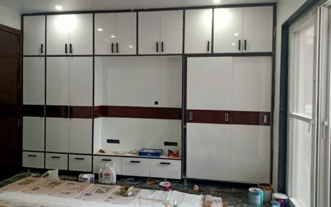 Deco Paint vs. Duco Paint: Choosing the Right Finish for Your Project